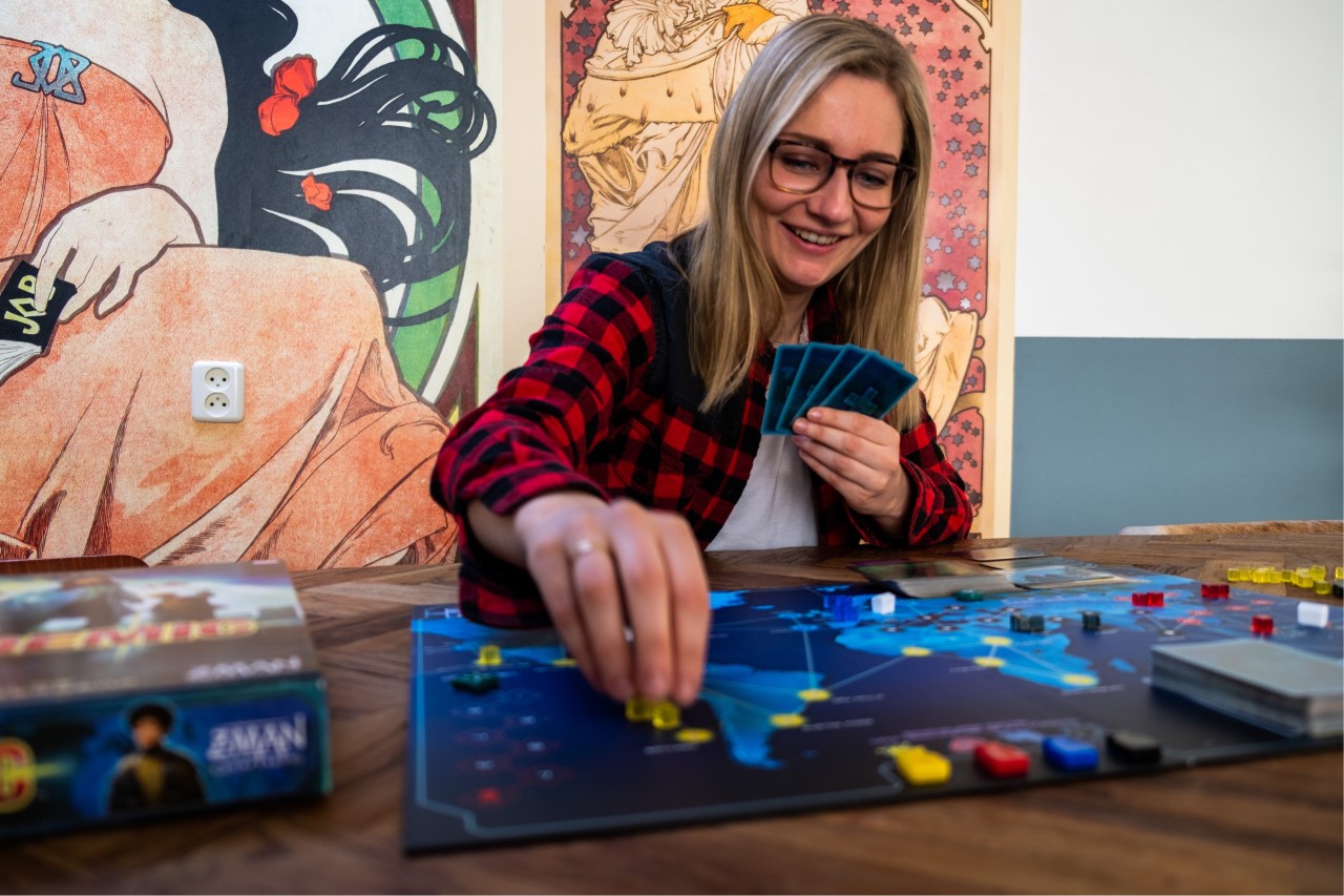 Juf Atke is juf van de maand, want ze stimuleert openheid in de klas!